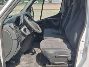 White Renault Master 2018 in Taurage, with an engine capacity of 2.30 L and mileage of 284 thousand km for 8000 €, photo 12 on AUTOMOTO.COM.LV