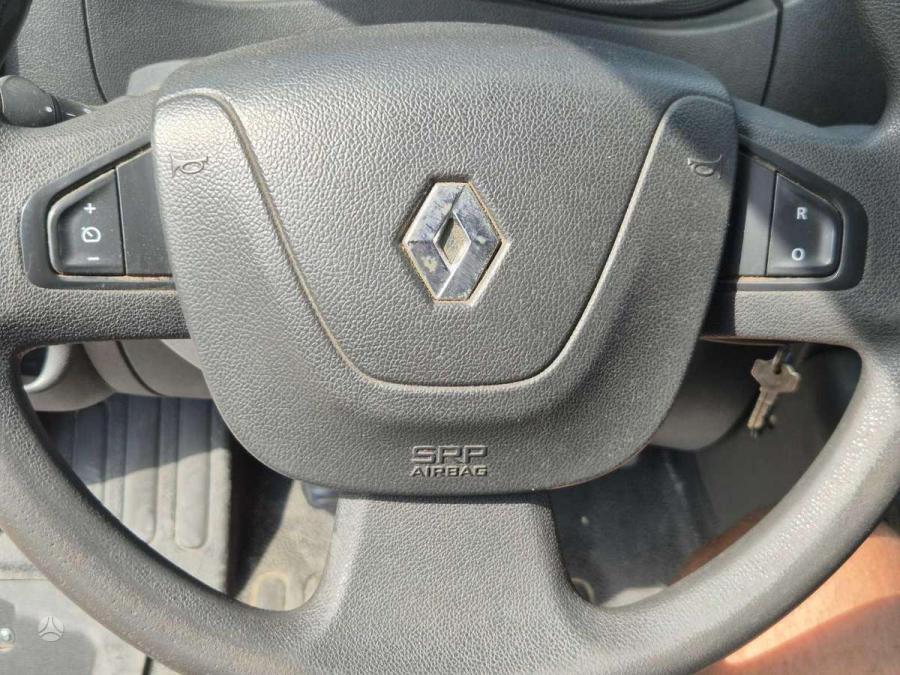 White Renault Master 2018 in Taurage, with an engine capacity of 2.30 L and mileage of 284 thousand km for 8000 €, photo 14 on AUTOMOTO.COM.LV