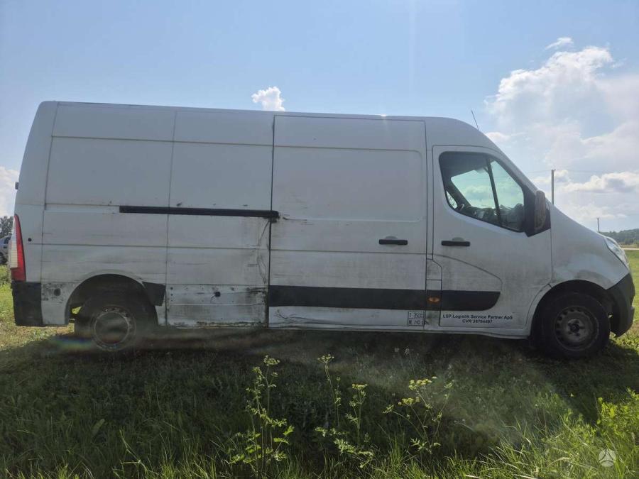 White Renault Master 2018 in Pakruojis, with an engine capacity of 0.00 L and mileage of 389 thousand km for 3600 €, photo 7 on AUTOMOTO.COM.LV