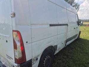 White Renault Master 2018 in Pakruojis, with an engine capacity of 0.00 L and mileage of 389 thousand km for 3600 €, photo 8 on AUTOMOTO.COM.LV