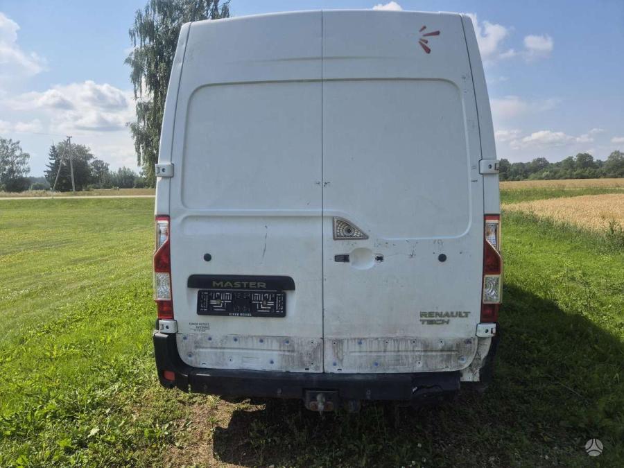 White Renault Master 2018 in Pakruojis, with an engine capacity of 0.00 L and mileage of 389 thousand km for 3600 €, photo 9 on AUTOMOTO.COM.LV