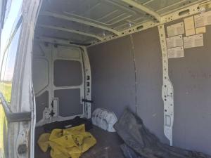 White Renault Master 2018 in Pakruojis, with an engine capacity of 0.00 L and mileage of 389 thousand km for 3600 €, photo 11 on AUTOMOTO.COM.LV