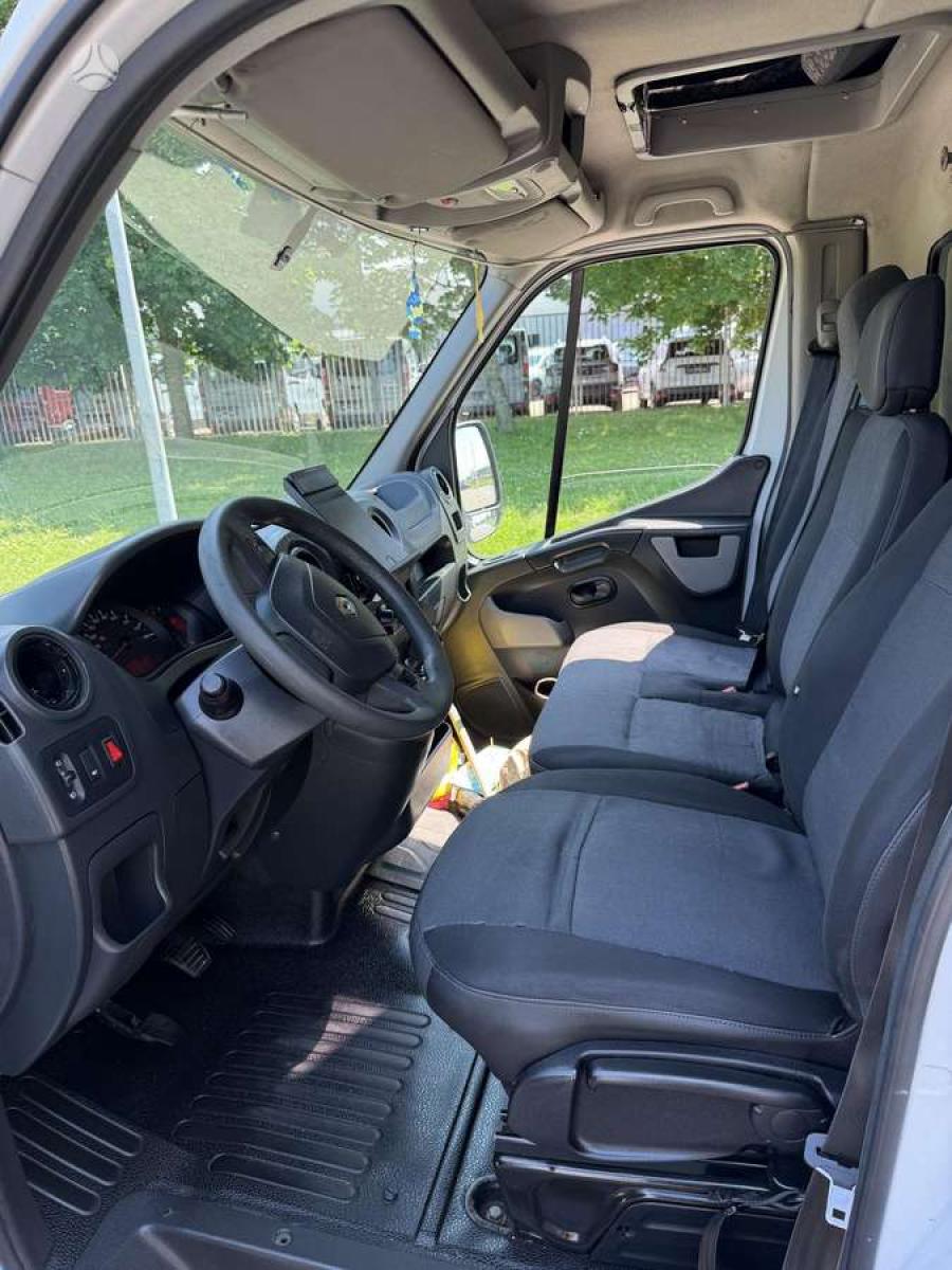 Balts Renault Master 2018 Klaipėda, ar dzinēja tilpumu 2.30 L un nobraukumu 812 tūkst. km par 8000 €, foto 4 vietnē AUTOMOTO.COM.LV