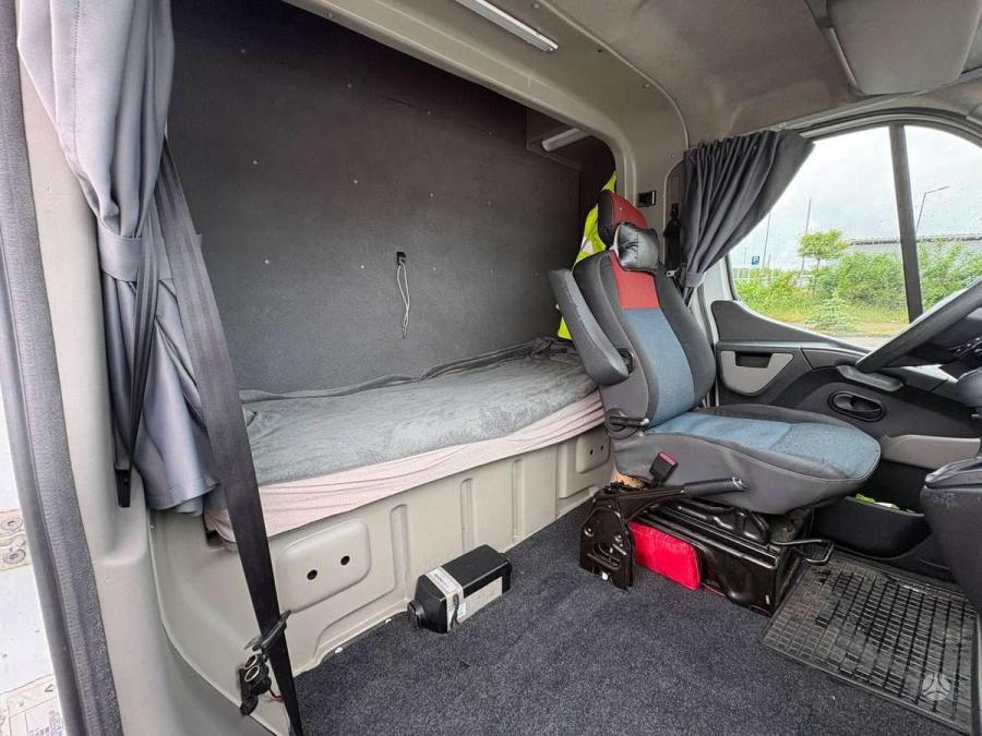 Balts Renault Master 2018 Kauņa, ar dzinēja tilpumu 2.30 L un nobraukumu 474 tūkst. km par 6900 €, foto 9 vietnē AUTOMOTO.COM.LV