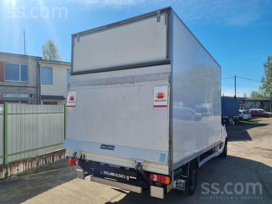 White Renault Master 2018 in Riga, with an engine capacity of 2.30 L and mileage of 315 thousand km for 15900 €, photo 4 on AUTOMOTO.COM.LV