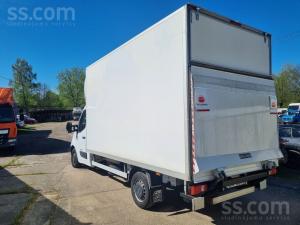 White Renault Master 2018 in Riga, with an engine capacity of 2.30 L and mileage of 315 thousand km for 15900 €, photo 5 on AUTOMOTO.COM.LV