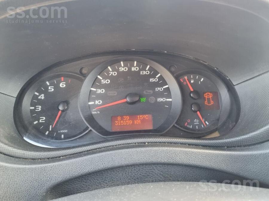 White Renault Master 2018 in Riga, with an engine capacity of 2.30 L and mileage of 315 thousand km for 15900 €, photo 9 on AUTOMOTO.COM.LV
