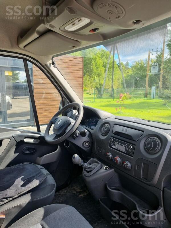 White Renault Master 2018 in Riga, with an engine capacity of 2.30 L and mileage of 310 thousand km for 15300 €, photo 6 on AUTOMOTO.COM.LV