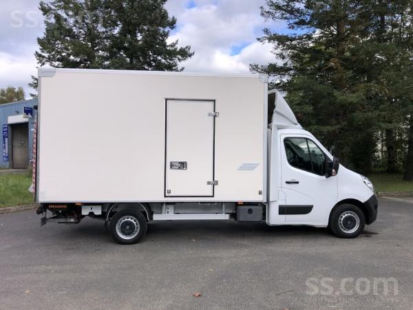 Balts Renault Master 2019 Ogre, ar dzinēja tilpumu 2.30 L un nobraukumu 230 tūkst. km par 15950 €, foto 5 vietnē AUTOMOTO.COM.LV