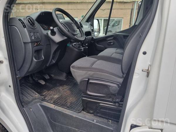 White Renault Master 2019 in Riga, with an engine capacity of 2.30 L and mileage of 148 thousand km for 22900 €, photo 6 on AUTOMOTO.COM.LV