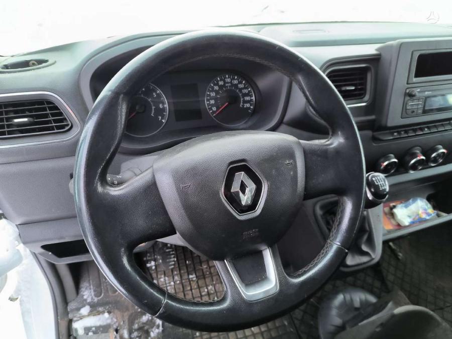 White Renault Master 2019 in Siauliai, with an engine capacity of 2.30 L and mileage of 115 thousand km for 10750 €, photo 12 on AUTOMOTO.COM.LV