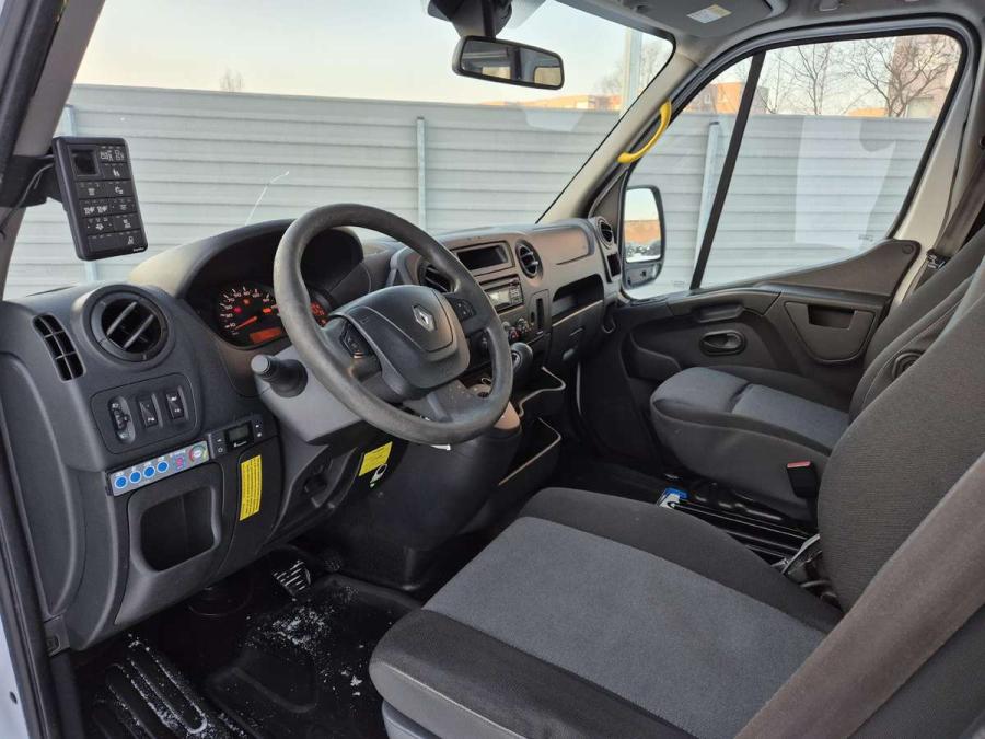 White Renault Master 2019 in Panevezys, with an engine capacity of 2.30 L and mileage of 440 thousand km for 8100 €, photo 9 on AUTOMOTO.COM.LV