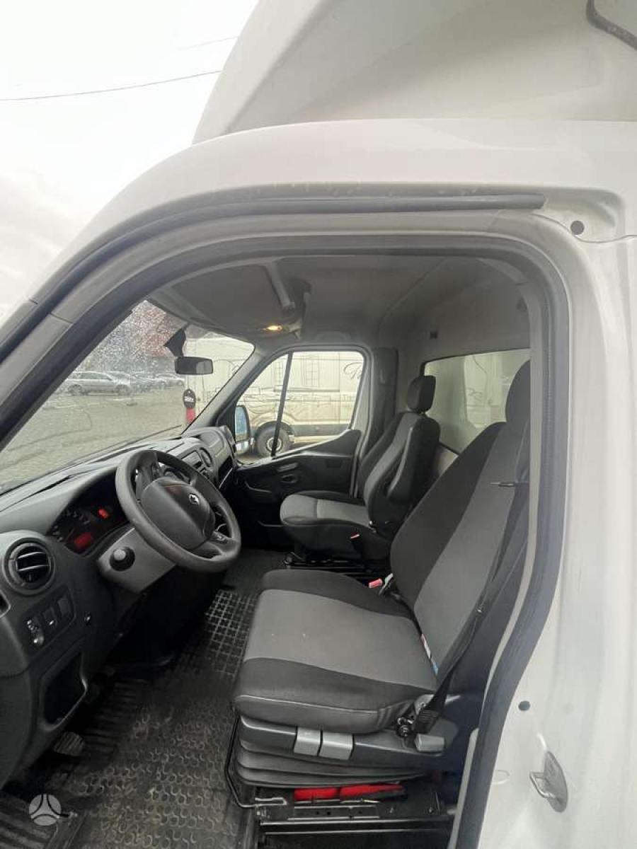 Balts Renault Master 2019 Viļņa, ar dzinēja tilpumu 2.30 L un nobraukumu 141 tūkst. km par 18000 €, foto 4 vietnē AUTOMOTO.COM.LV