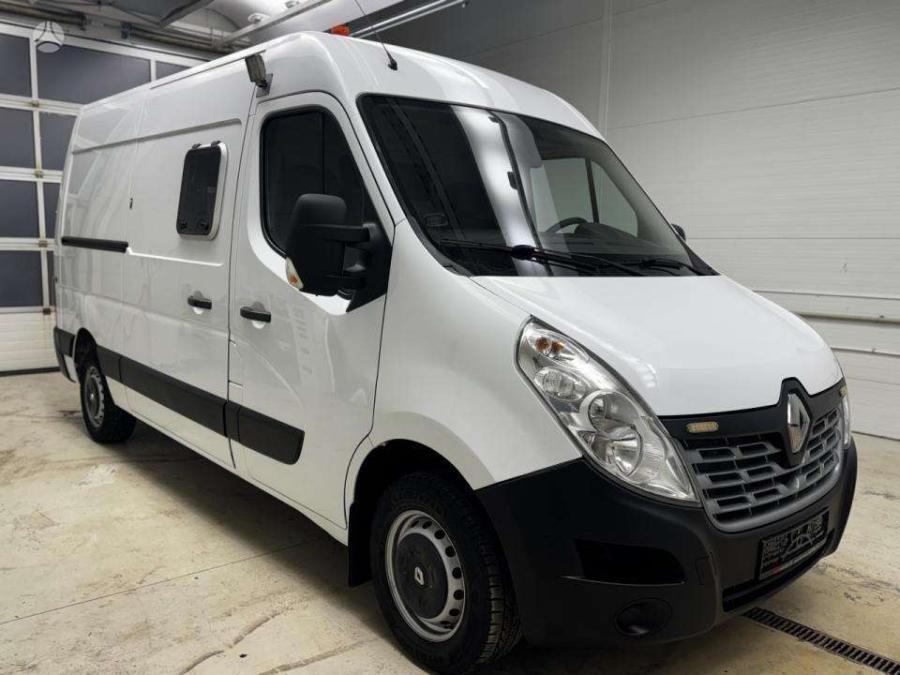 White Renault Master 2019 in Radviliskis, with an engine capacity of 2.30 L and mileage of 158 thousand km for 18089 €, photo 4 on AUTOMOTO.COM.LV