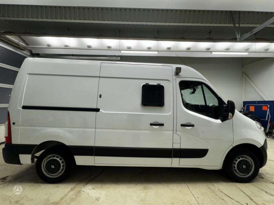 White Renault Master 2019 in Radviliskis, with an engine capacity of 2.30 L and mileage of 158 thousand km for 18089 €, photo 5 on AUTOMOTO.COM.LV