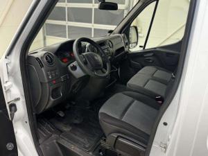 White Renault Master 2019 in Radviliskis, with an engine capacity of 2.30 L and mileage of 158 thousand km for 18089 €, photo 8 on AUTOMOTO.COM.LV