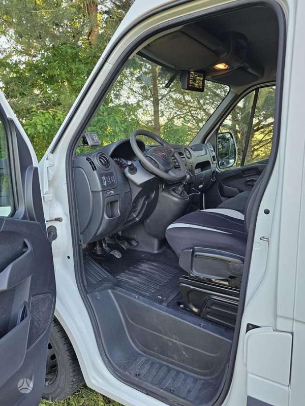 White Renault Master 2019 in Vilnius, with an engine capacity of 2.30 L and mileage of 187 thousand km for 10900 €, photo 7 on AUTOMOTO.COM.LV
