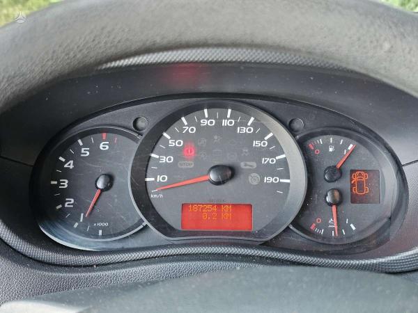 White Renault Master 2019 in Vilnius, with an engine capacity of 2.30 L and mileage of 187 thousand km for 10900 €, photo 9 on AUTOMOTO.COM.LV