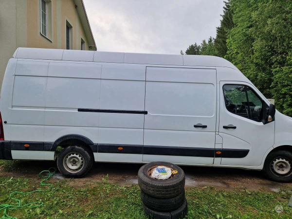 White Renault Master 2019 in Vilnius, with an engine capacity of 2.30 L and mileage of 255 thousand km for 14500 €, photo 6 on AUTOMOTO.COM.LV