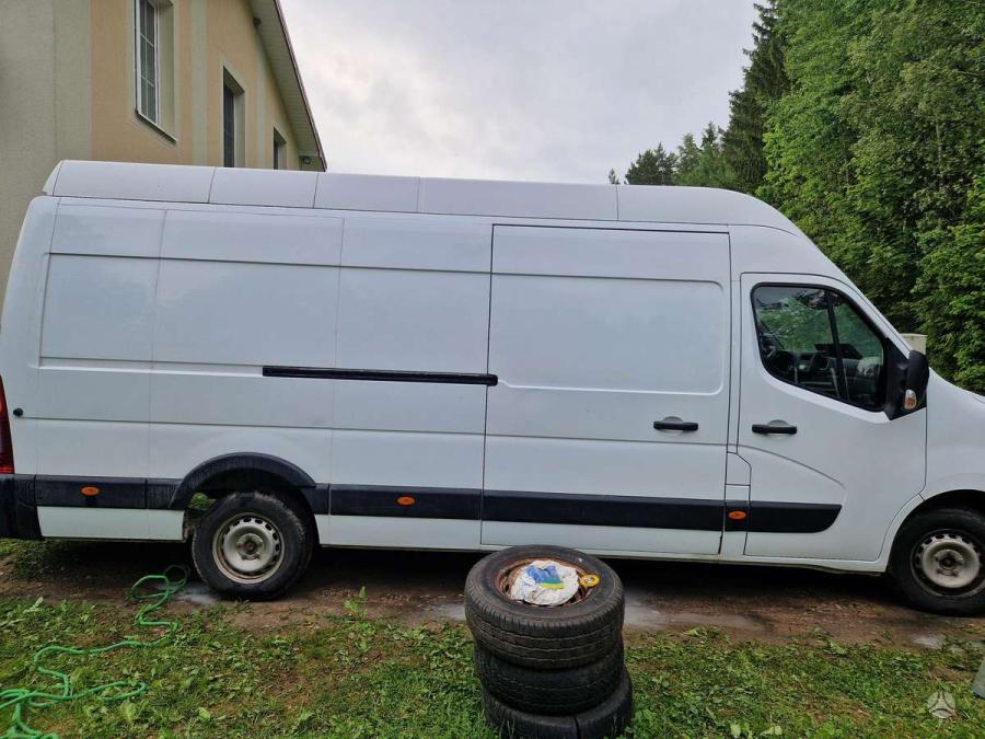 White Renault Master 2019 in Vilnius, with an engine capacity of 2.30 L and mileage of 255 thousand km for 14500 €, photo 7 on AUTOMOTO.COM.LV