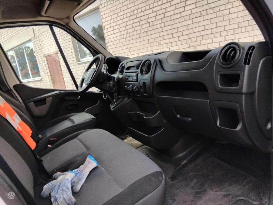 White Renault Master 2019 in Marijampole, with an engine capacity of 2.30 L and mileage of 561 thousand km for 6000 €, photo 7 on AUTOMOTO.COM.LV