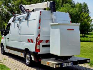 White Renault Master 2019 in Taurage, with an engine capacity of 2.30 L and mileage of 141 thousand km for 16500 €, photo 7 on AUTOMOTO.COM.LV