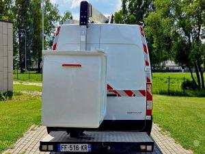 White Renault Master 2019 in Taurage, with an engine capacity of 2.30 L and mileage of 141 thousand km for 16500 €, photo 8 on AUTOMOTO.COM.LV