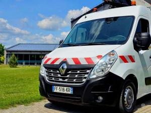 White Renault Master 2019 in Taurage, with an engine capacity of 2.30 L and mileage of 141 thousand km for 16500 €, photo 11 on AUTOMOTO.COM.LV