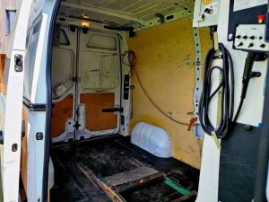 White Renault Master 2019 in Taurage, with an engine capacity of 2.30 L and mileage of 141 thousand km for 16500 €, photo 17 on AUTOMOTO.COM.LV