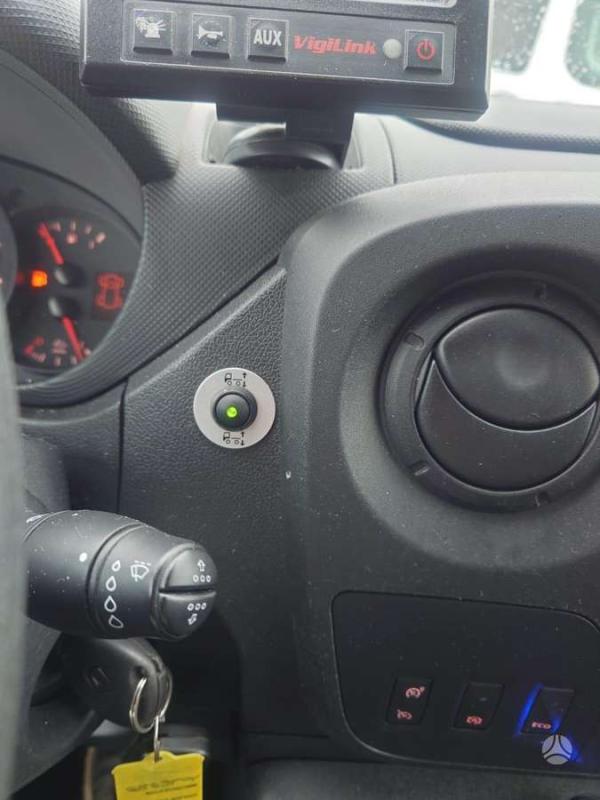 White Renault Master 2019 in Taurage, with an engine capacity of 2.30 L and mileage of 260 thousand km for 9922 €, photo 10 on AUTOMOTO.COM.LV