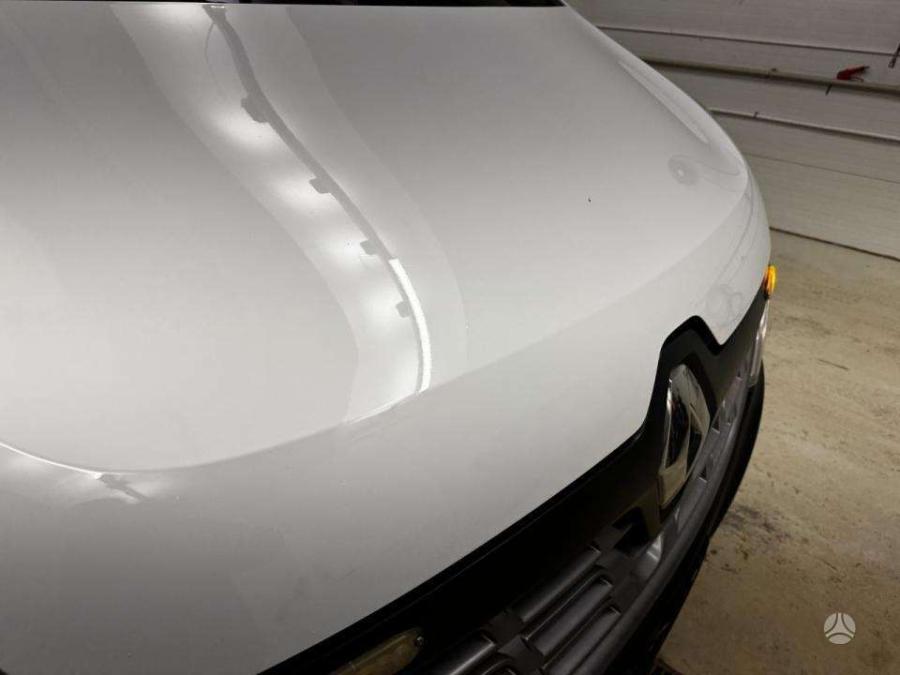 White Renault Master 2019 in Radviliskis, with an engine capacity of 2.30 L and mileage of 158 thousand km for 18089 €, photo 39 on AUTOMOTO.COM.LV