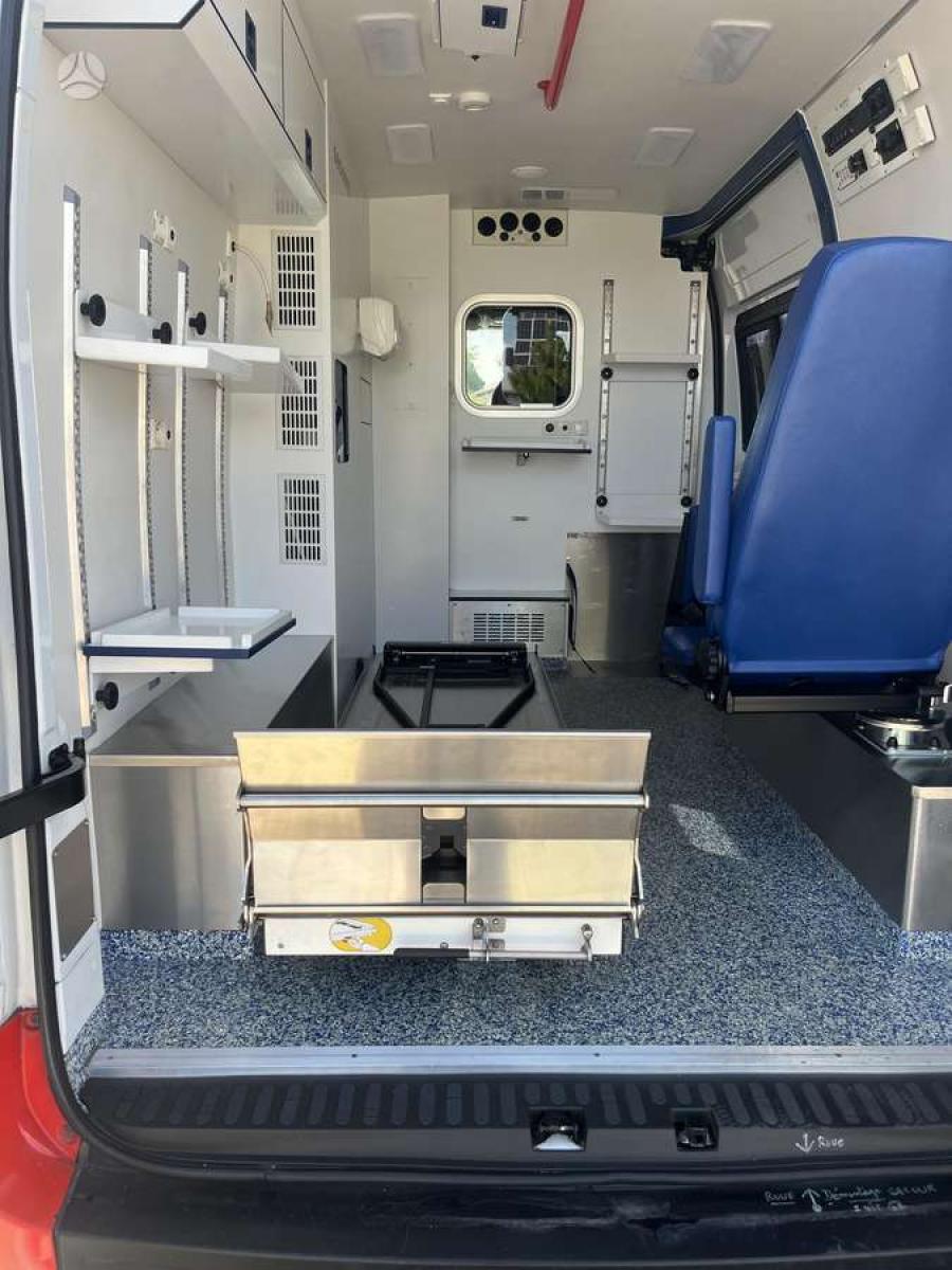 Balts Renault Master 2019 Tauragė, ar dzinēja tilpumu 2.30 L un nobraukumu 345 tūkst. km par 7900 €, foto 25 vietnē AUTOMOTO.COM.LV