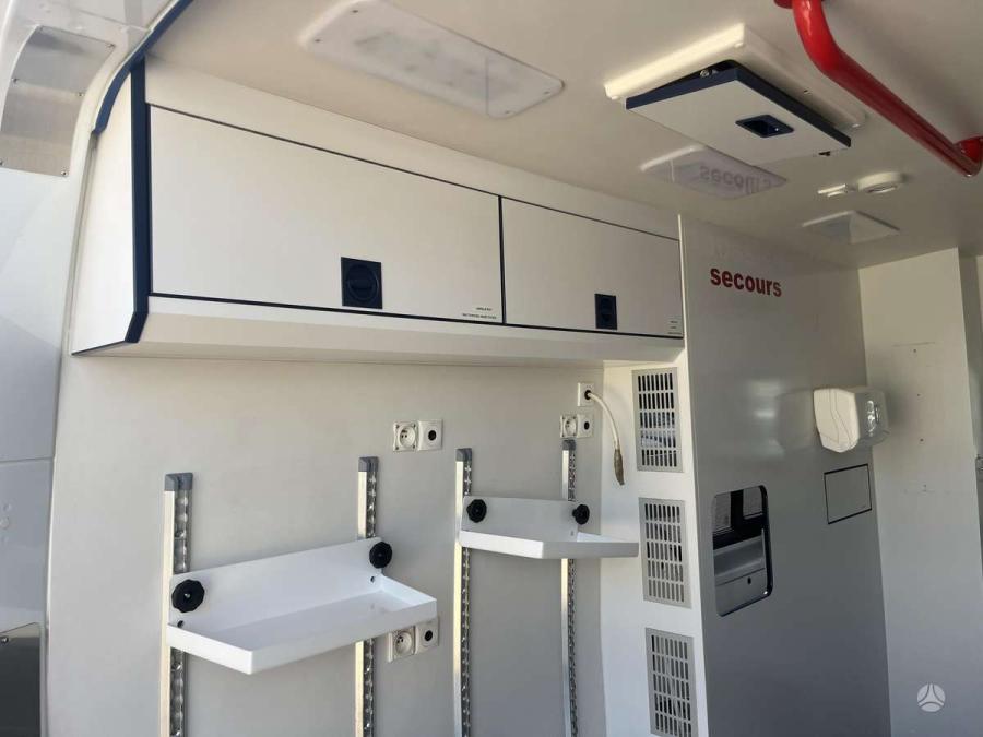 Balts Renault Master 2019 Tauragė, ar dzinēja tilpumu 2.30 L un nobraukumu 345 tūkst. km par 7900 €, foto 26 vietnē AUTOMOTO.COM.LV