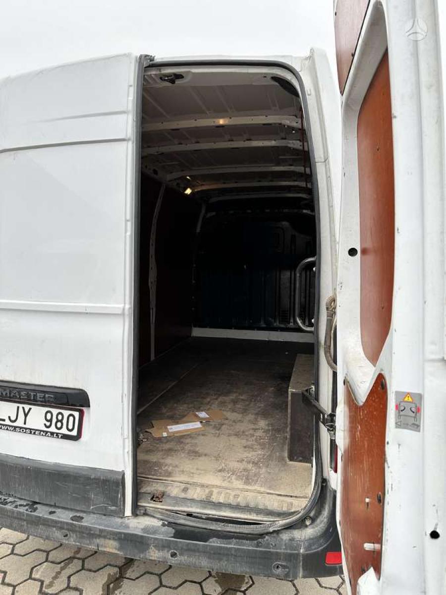 White Renault Master 2020 in Vilnius, with an engine capacity of 2.30 L and mileage of 98 thousand km for 7000 €, photo 2 on AUTOMOTO.COM.LV