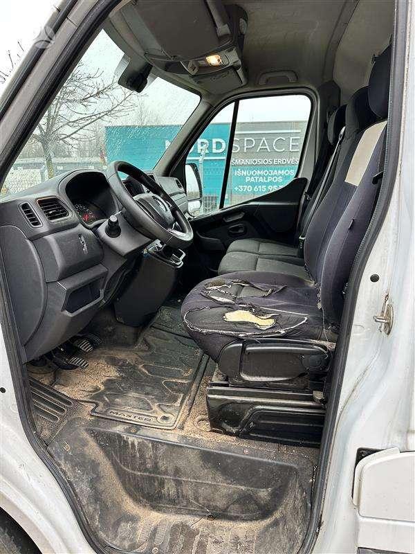 White Renault Master 2020 in Vilnius, with an engine capacity of 2.30 L and mileage of 98 thousand km for 7000 €, photo 6 on AUTOMOTO.COM.LV