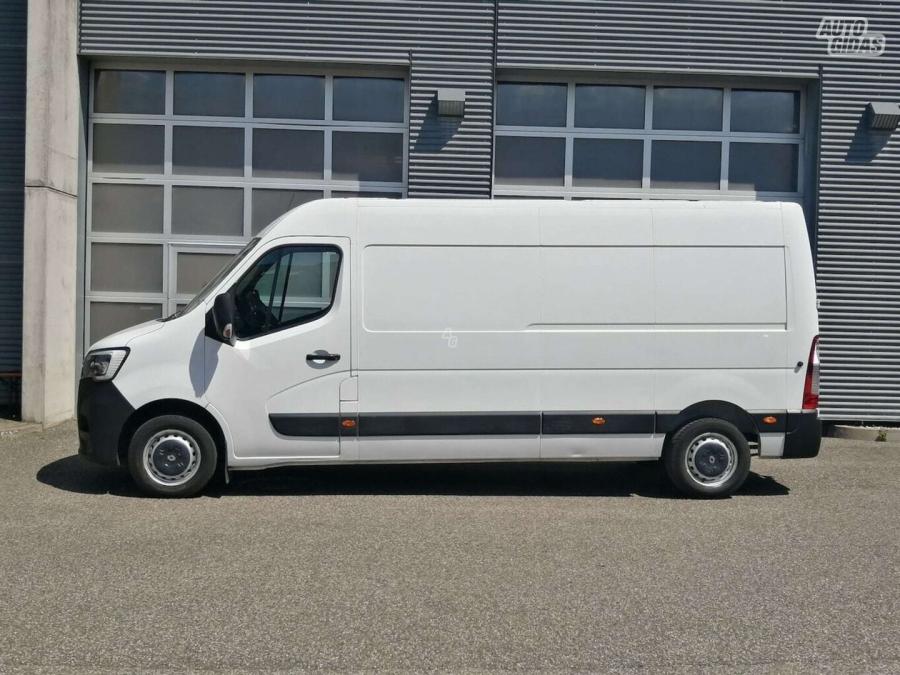 White Renault Master 2020 in Kaunas, with an engine capacity of 2.30 L and mileage of 50 thousand km for 26932 €, photo 2 on AUTOMOTO.COM.LV