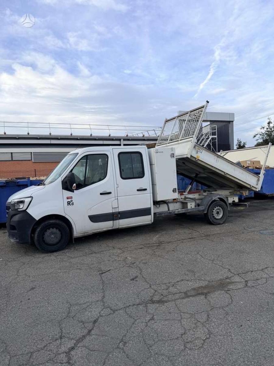 White Renault Master 2020 in Kaunas, with an engine capacity of 2.30 L and mileage of 115 thousand km for 15500 €, photo 1 on AUTOMOTO.COM.LV