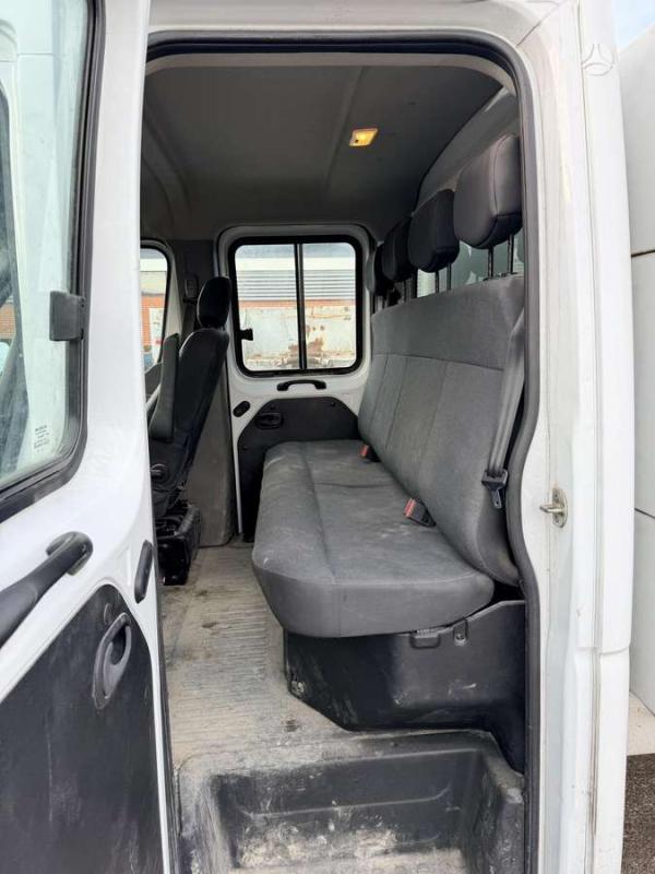 White Renault Master 2020 in Kaunas, with an engine capacity of 2.30 L and mileage of 115 thousand km for 15500 €, photo 6 on AUTOMOTO.COM.LV