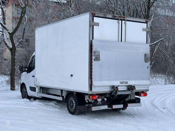 Balts Renault Master 2020 Rīga, ar dzinēja tilpumu 2.30 L un nobraukumu 181 tūkst. km par 17900 €, foto 5 vietnē AUTOMOTO.COM.LV