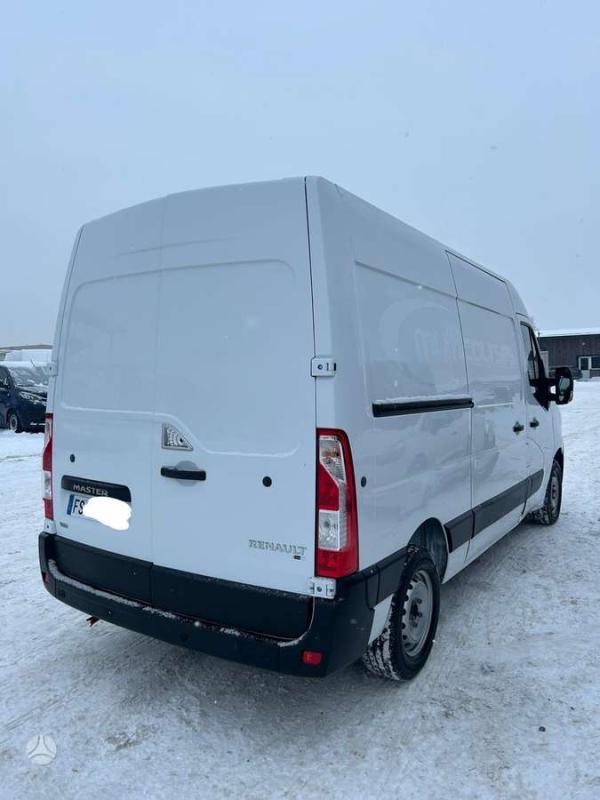 White Renault Master 2020 in Kaunas, with an engine capacity of 2.30 L and mileage of 202 thousand km for 7450 €, photo 4 on AUTOMOTO.COM.LV
