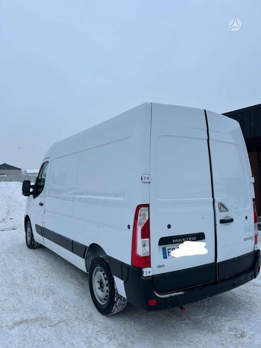 White Renault Master 2020 in Kaunas, with an engine capacity of 2.30 L and mileage of 202 thousand km for 7450 €, photo 6 on AUTOMOTO.COM.LV