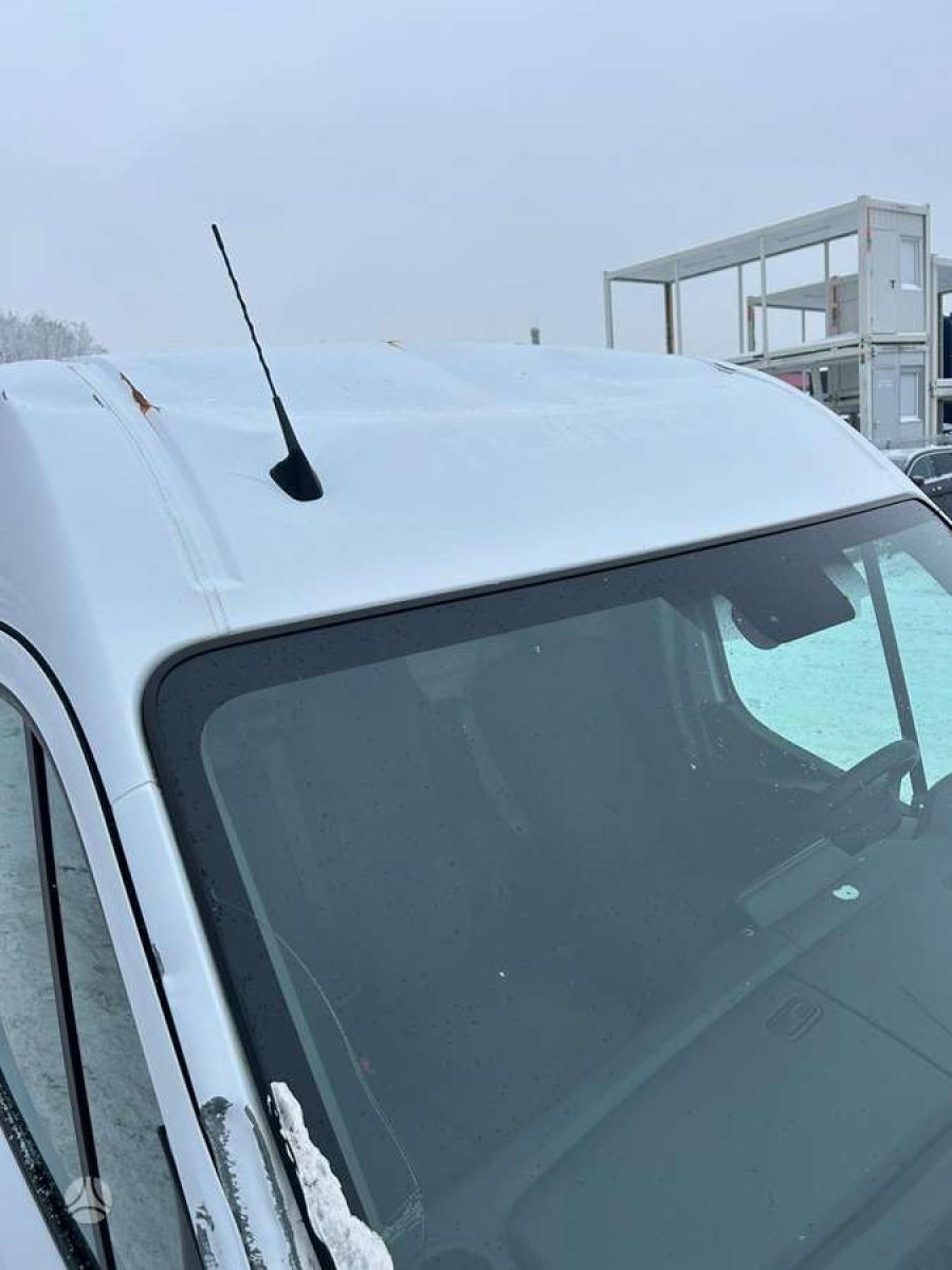 White Renault Master 2020 in Kaunas, with an engine capacity of 2.30 L and mileage of 202 thousand km for 7450 €, photo 12 on AUTOMOTO.COM.LV