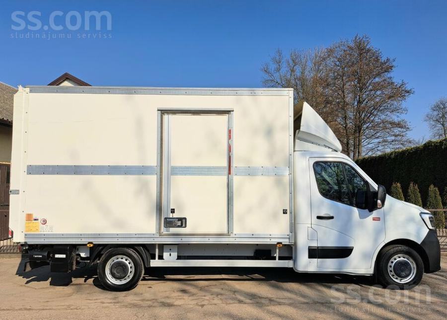 White Renault Master 2020 in Riga, with an engine capacity of 2.30 L and mileage of 0 thousand km for 22869 €, photo 2 on AUTOMOTO.COM.LV