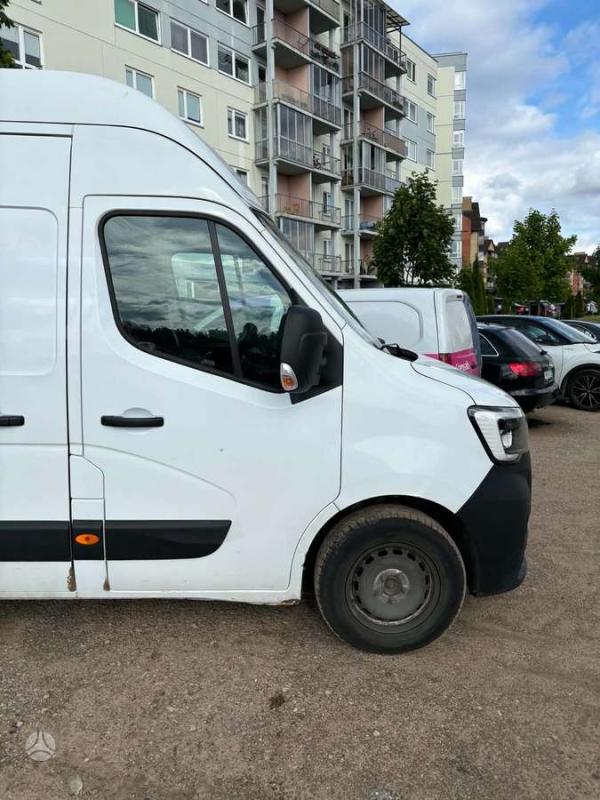 White Renault Master 2020 in Vilnius, with an engine capacity of 2.30 L and mileage of 324 thousand km for 9100 €, photo 6 on AUTOMOTO.COM.LV