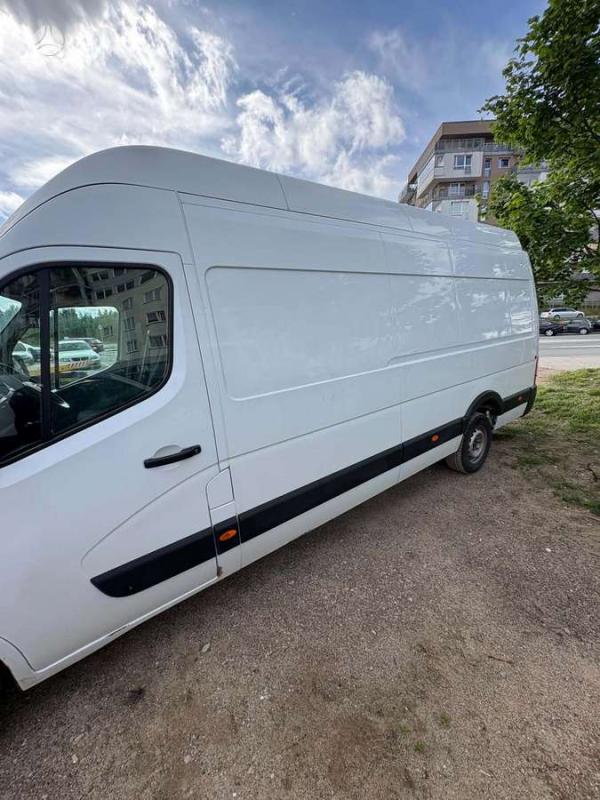 White Renault Master 2020 in Vilnius, with an engine capacity of 2.30 L and mileage of 324 thousand km for 9100 €, photo 8 on AUTOMOTO.COM.LV