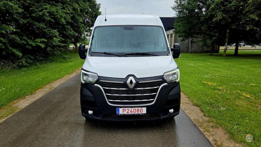 White Renault Master 2020 in Siauliai, with an engine capacity of 2.30 L and mileage of 315 thousand km for 10700 €, photo 4 on AUTOMOTO.COM.LV