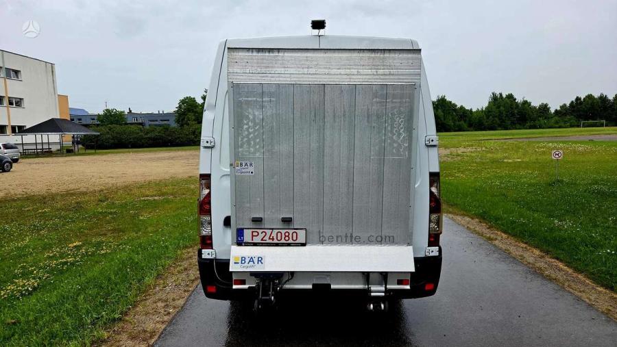 White Renault Master 2020 in Siauliai, with an engine capacity of 2.30 L and mileage of 315 thousand km for 10700 €, photo 7 on AUTOMOTO.COM.LV