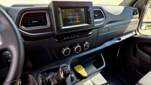 White Renault Master 2020 in Siauliai, with an engine capacity of 2.30 L and mileage of 315 thousand km for 10700 €, photo 10 on AUTOMOTO.COM.LV