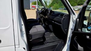 White Renault Master 2020 in Siauliai, with an engine capacity of 2.30 L and mileage of 315 thousand km for 10700 €, photo 12 on AUTOMOTO.COM.LV
