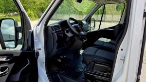 White Renault Master 2020 in Siauliai, with an engine capacity of 2.30 L and mileage of 315 thousand km for 10700 €, photo 13 on AUTOMOTO.COM.LV